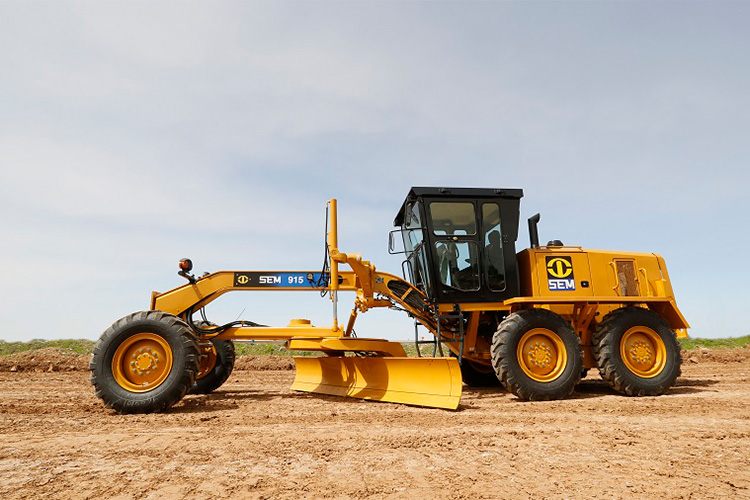 SEM915 平地机